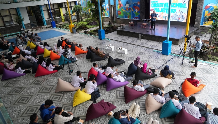 Tumbuhkan Minat Baca, Pemprov Jabar Resmikan Creative School Project ...