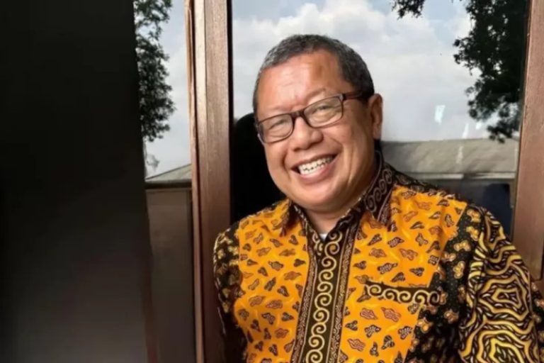Profil Onno W. Purbo: Tokoh Pionir Teknologi Informasi di Indonesia ...