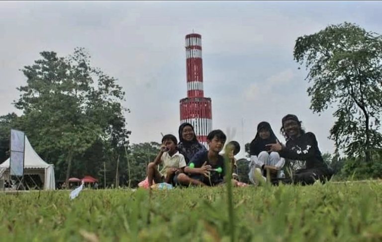 Tugu Merah Putih di Lapang Bintang Subang, Simbol Persatuan dan ...